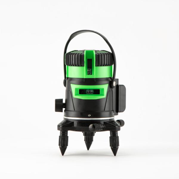 DIY、リフォーム、タイル施工、建築、装飾などにオススメのレーザー墨出し器です。特徴：電子整準式だから高階層や振動の大きい現場でも大活躍。屋内・屋外問わず使える防塵防滴仕様。本体を傾けることで斜線を引くこともできます。傾きが3度以下は自動で...