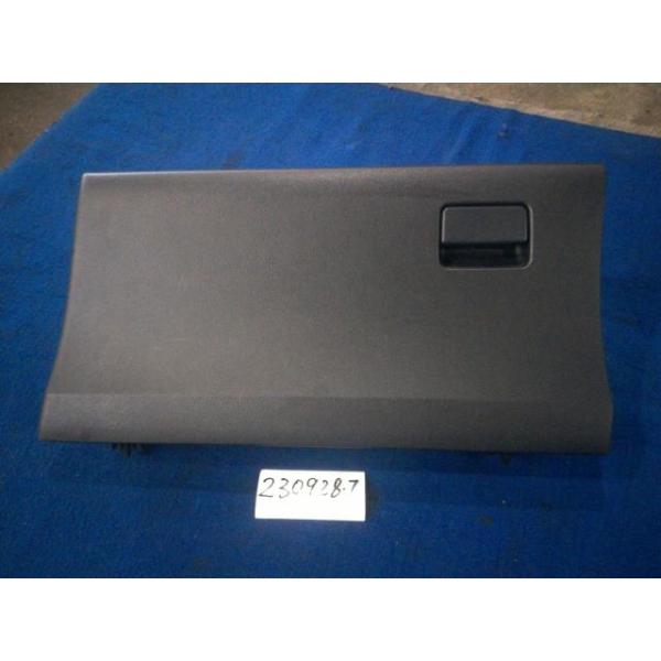 **** 商品説明を必ずご確認ください ****部品管理番号：230928000770210部品名：グローブBOX部品区分：リサイクル品車名：ラクティス車両タイプ名：5ドアハッチバック通称型式：NCP125CHXLK認定型式：DBA-NCP...