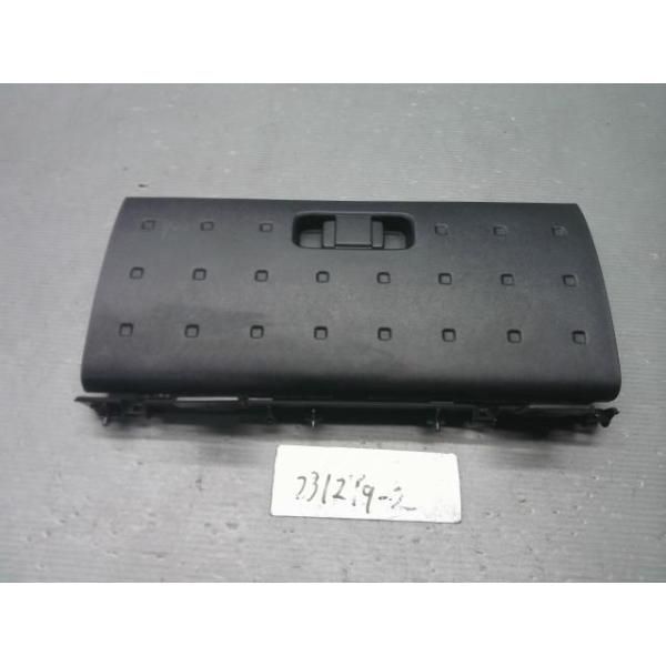 **** 商品説明を必ずご確認ください ****部品管理番号：231219000370210部品名：グローブBOX部品区分：リサイクル品車名：キューブ車両タイプ名：5ドアハッチバック通称型式：TDLNRGBZ11EDA認定型式：UA-BNZ...