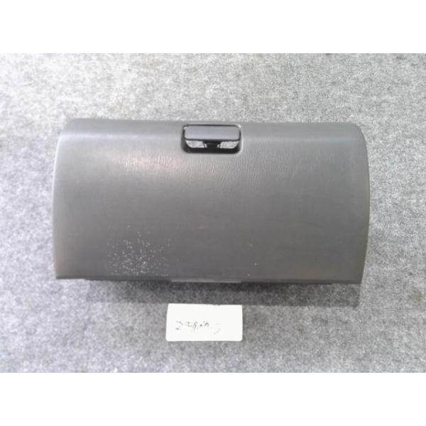 **** 商品説明を必ずご確認ください ****部品管理番号：240905000270210部品名：グローブBOX部品区分：リサイクル品車名：サンバー車両タイプ名：ケイトラック通称型式：TT2JS2N認定型式：LE-TT2年式：2006年7...