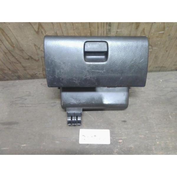 **** 商品説明を必ずご確認ください ****部品管理番号：240926000170210部品名：グローブBOX部品区分：リサイクル品車名：バモス車両タイプ名：ケイワゴン通称型式：HM2認定型式：GF-HM2年式：2000年2月グレード：...