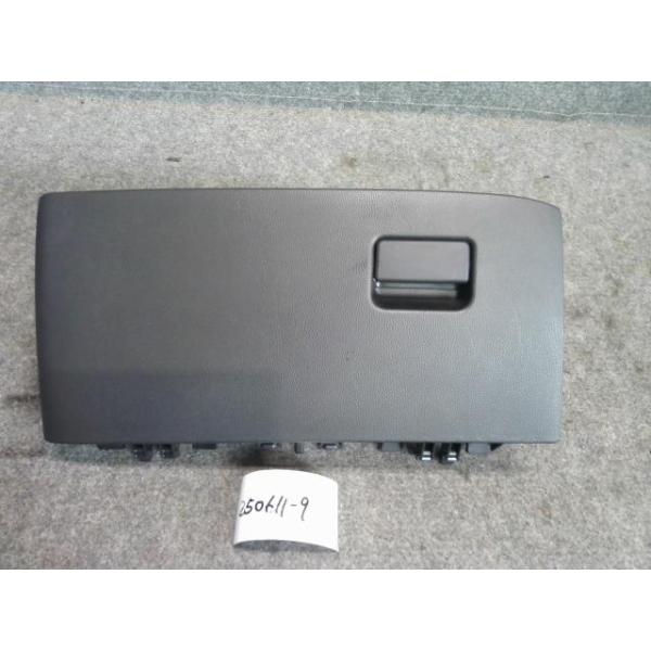 **** 商品説明を必ずご確認ください ****部品管理番号：250611000970210部品名：グローブBOX部品区分：リサイクル品車名：ヤリス車両タイプ名：5ドアハッチバック通称型式：MXPH15AHXGB認定型式：6AA-MXPH1...