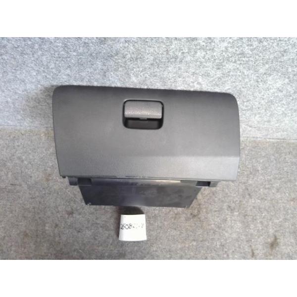 **** 商品説明を必ずご確認ください ****部品管理番号：250827000270210部品名：グローブBOX部品区分：リサイクル品車名：Ｎ−ＯＮＥ車両タイプ名：5ドアハッチバック通称型式：JG1認定型式：DBA-JG1年式：2014年...