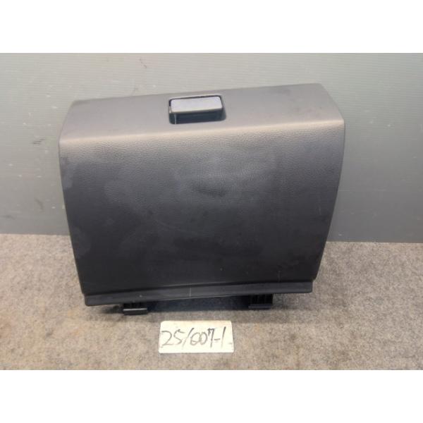 **** 商品説明を必ずご確認ください ****部品管理番号：251007000170210部品名：グローブBOX部品区分：リサイクル品車名：ＡＺワゴン車両タイプ名：5ドアハッチバック通称型式：MJ23S認定型式：DBA-MJ23S年式：2...