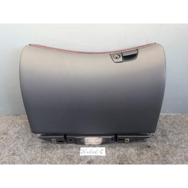 **** 商品説明を必ずご確認ください ****部品管理番号：260606000570210メーカー純正品番：8650374部品名：グローブBOX部品区分：リサイクル品車名：ボルボ 60シリーズ車両タイプ名：4ドアセダン通称型式：YV1RS...