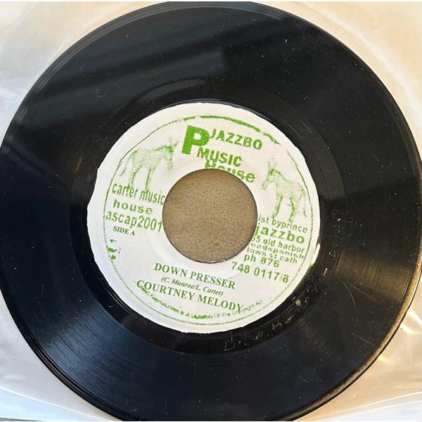 M>EX＋>EX>VG＋>VG盤面：VG特筆事項：この手の輸入7inchレコードは製造工程により、元々状態が悪いものが多いということをご理解の上、ご購入をお願いします。レーベルに書き込みがあるものもございます。目視で...