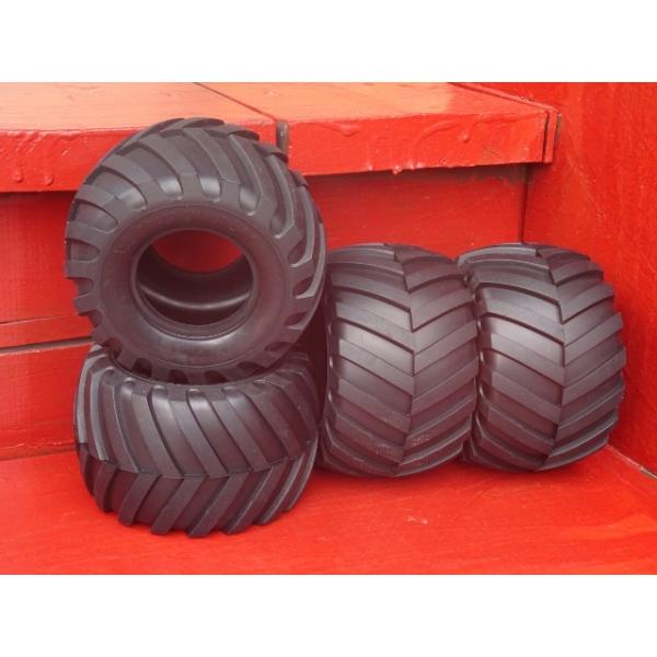 ■□■タミヤ適合キット■□■・WR-02（ワイルドウイリー2） ■□■商品説明■□■・純正タイヤ x4本 ・外径（約）11cm、幅（約）6.8cm-----------＊発送：レターパック（追跡番号アリ、土日祝日配達アリ、手渡し）