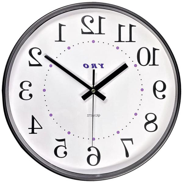 【商品名】　YRO ミラー時計 掛け時計 逆転時計 逆回り 反転時計 鏡に映して使う 壁掛け時計 美容院 理容院 洗面所 ダンス教室 (ホワイトA) 【商品説明】　・このユニークな時計は逆回転時計です。文字が反転していますので鏡に映してみる...