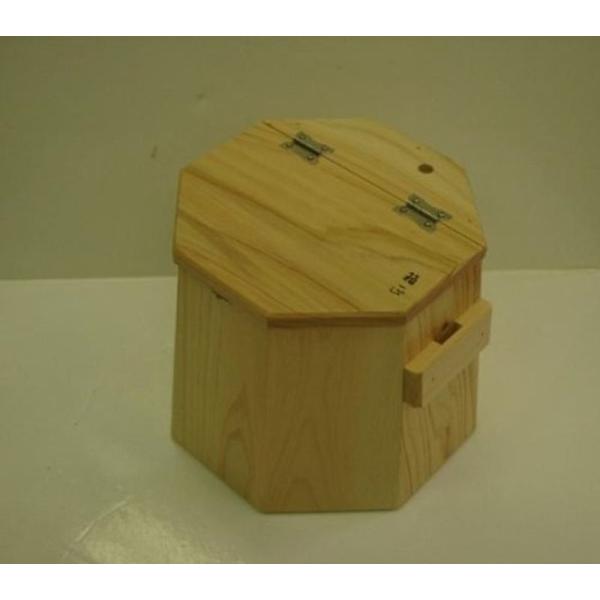 【商品名】　箱正・チヌ落し込み用八角カニ桶/大・30 【商品説明】　 【サイズ】　高さ : 16.60 cm　横幅 : 16.60 cm　奥行 : 17.20 cm　重量 : 480.0 g　※梱包時のサイズとなります。商品自体のサイズでは...