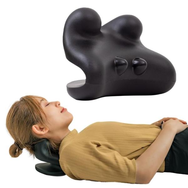 【商品名】　ほぐほぐピロー (Black) 【商品説明】　・慢性的な首の痛みやこりを解消 【サイズ】　高さ : 14.00 cm　横幅 : 14.00 cm　奥行 : 20.00 cm　重量 : 500.0 g　※梱包時のサイズとなります。...