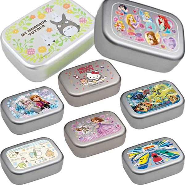 保温庫にそのまま入れられる丈夫なアルミ製中子付きでごはんとおかずも分けられるランチベルト、お名前シール入り●サイズ表記　容量：370ml　商品サイズ：約 97×134×42mm●品質表示　中子：ポリプロピレン／耐熱温度：140度　本体：アル...