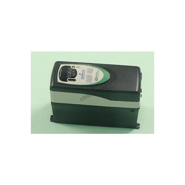 ONE  Emerson Control Techniques AC Drive SKC34003001つのEmerson Control Techniques AC Drive SKC3400300