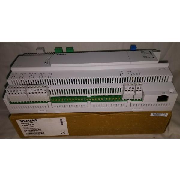 Siemens PXC12.D automation station with 12 data points and BACnet on LonTalk.12 個のデータ ポイントと LonTalk 上の BACnet を備えた Sieme...