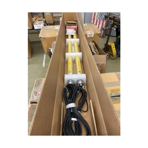 Leuze Electronic Transmitter And ReceiverLeuze Electronic TransmitterおよびReceiver