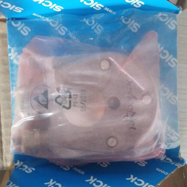 one new sick Stegmann Anschluss Adapter AD-ATM60-KR2DN新しいシック ステグマン アンシュルス アダプター AD-ATM60-KR2DN 1 個