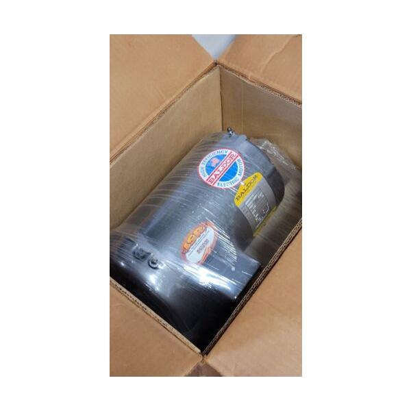 New Baldor M3557T-5 3 Phase 1-1/2 Hp Motor 575VAC 2C6-RW新しいBaldor M3557T-5 3フェーズ1-1/2 HPモーター575VAC 2C6-RW