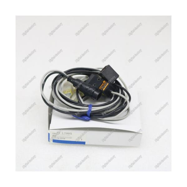 1PC NEW OMRON IN BOX ZX-LT005 ZX-LT005 Laser Sensor spot stock spot stock1PC新しいオムロンボックスZX-LT005 ZX-LT005レーザーセンサースポットストック...