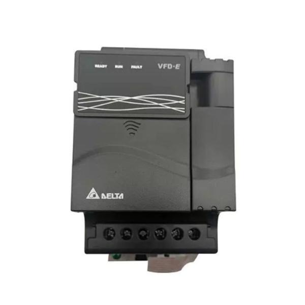 1PCS NEW VFD007E43T DELTA AC MOTOR DRIVE INVERTER1PCS New VFD007E43T Delta ACモータードライブインバーター