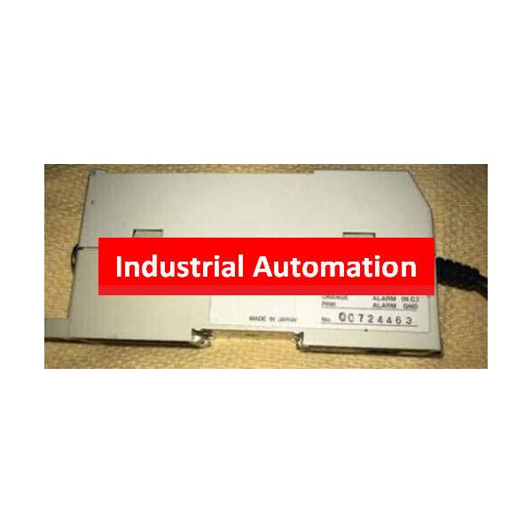 1PC NEW Keyence Sensor AT3-400 *1PC New KeyenceセンサーAT3-400 *