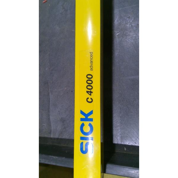 Sick C4000 Light Curtain Set C40E-0901CB010                                 Cd23病気のC4000ライトカーテンセットC40E-0901CB010 CD23