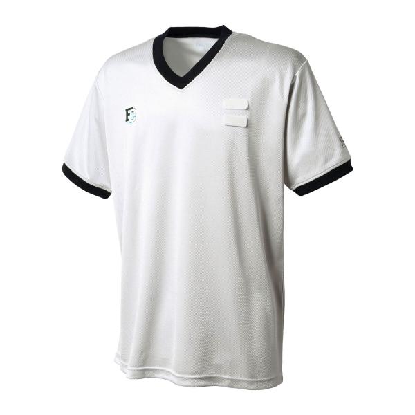 日本発のバスケットボールブラント、FINALCOURTのVネックレフェリーシャツです。JBA(日本バスケットボール協会）の公認ウェアで、袖に公認ロゴのプリントと公式認定証のタグが付きます。このため、左胸に付いたマジックテープを使って公認ワッ...