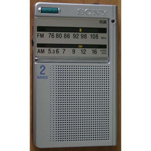 SONY FM/AMポケッタブルラジオ ICF-R46: 商品のタイトル【中古品】(中古品)＝使用済み中古品です。画像の商品はサンプル画像です。実際に届く商品と異なりますのでご了承下さいませ。※中古品のため、商品のコンディション、ケース、説...
