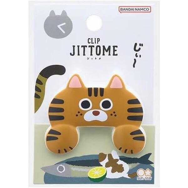 じぃ〜っと見つめるネコの顔がかわいらしいクリップです。バネの位置が調整してあり、ちょうどネコが前足で紙を持っている風に留まります。虚無顔が可愛い、ちょこっと半立体クリップです。【サイズ】約W50×H41×D21mm【重　量】約10g【材　質...