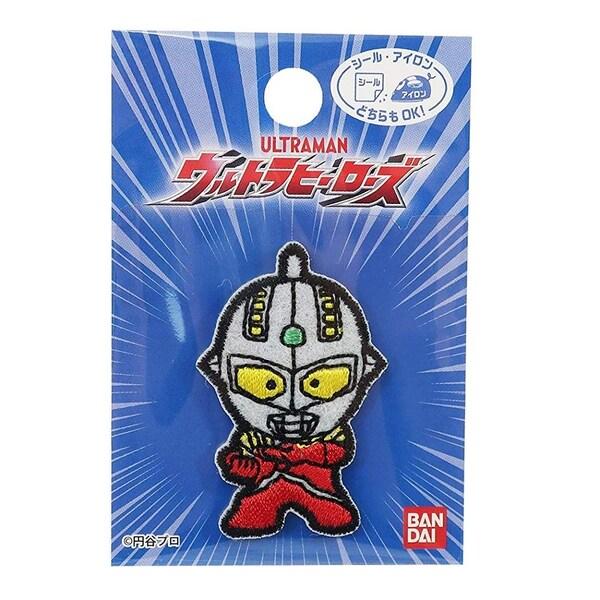 大人にも子供にも大人気の特撮ヒーロー【ウルトラマン】からまたまたNEWグッズが仲間入りこちらは洋服を自分スタイルにリメイクするのに欠かせない【アップリケワッペン】服やカバンを可愛らしくリメイクしてみませんか?《使用方法》ワッペンを付けたい場...
