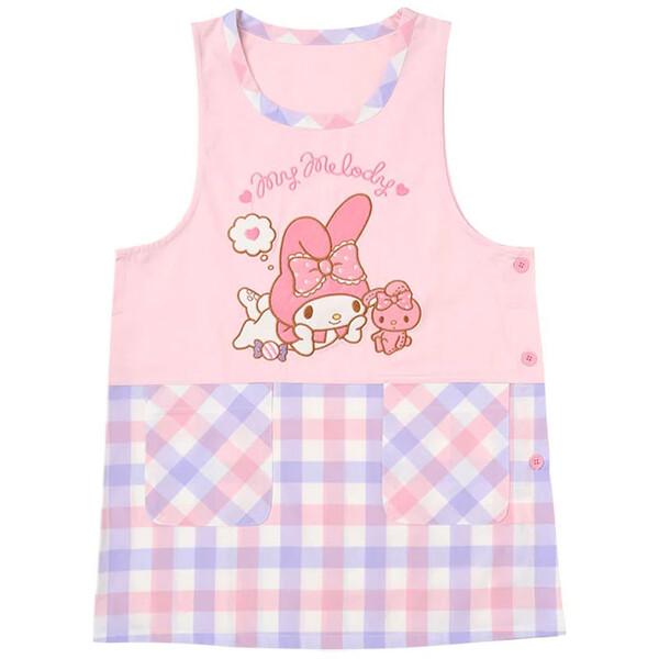 「マイメロディ」×チェック柄がかわいい♪被って着るノースリーブタイプ「ラン型 エプロン」です。オープンポケットが左右2つ付で便利。ホームウェア感覚で着れるチュニック形状。ボタンが横に付いているので着脱もスムーズです。動きやすいショート丈。【...