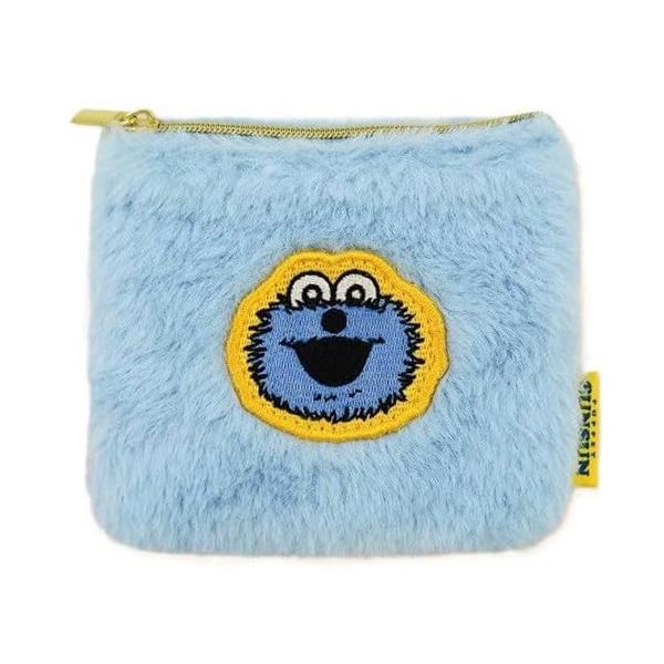 人気「パペットスンスン」デザイン♪ふわふわファー素材の「ポーチ」です。リップクリームや目薬など、細かいものをまとめやすいサイズ。ワッペンとロゴタグが、かわいいポイント!【サイズ】約W120×H105mm【材　質】ポリエステル【生産国】中国■...
