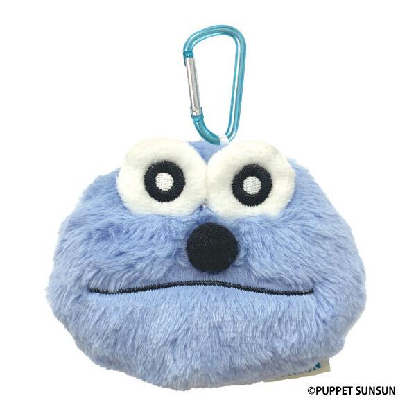 SNSで大人気「パペットスンスン」デザイン♪ふわふわフェイス型「ぬいぐるみポーチ」です。カラビナ付なので、カバンに付けて持ち歩けます。イヤホンやリップクリームなど、小物を入れられます。ポーチ内側もかわいいプリント生地を使用。【サイズ】約H8...