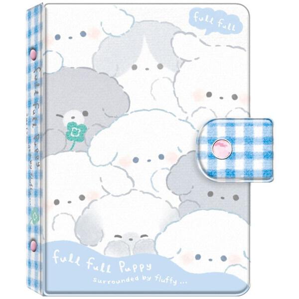 ふんわり人気の「フルフルパピー」デザイン♪かわいいイラスト入「シールバインダー」です。持ち運びしやすい、A5くらいのサイズ。やわらかいバインダーは、スナップボタンで留められます。シールを貼るシートが10枚セットされています。【サイズ】約W1...