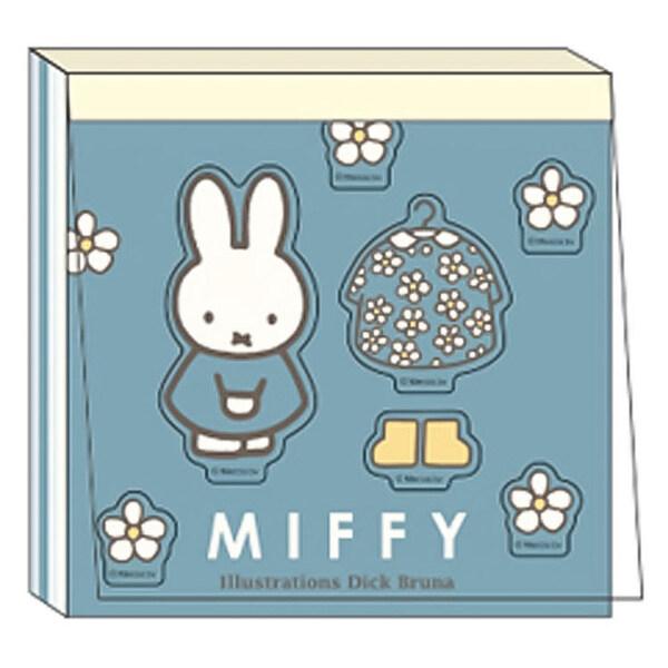 人気「miffy (ミッフィー)」の春らしいデザイン♪ちょっとしたメモやメッセージに便利な「スクエアメモ」です。1枚目には、かわいいシール付!楽しい4柄が、たっぷり各68枚綴り。キズや汚れから守ってくれる、PET表紙です。【サイズ】約W78...