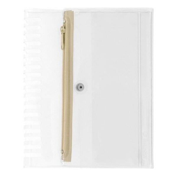 「シンプルで飽きのこないデザイン」と「使いやすさ」で人気のロルバーン。定番人気「ポケット付メモ」を自分らしくカスタマイズ♪リングタイプに使用できる、専用のファスナー収納のフラップ付「ストレージカバー」です。お気に入りの表紙を保護しながら、フ...