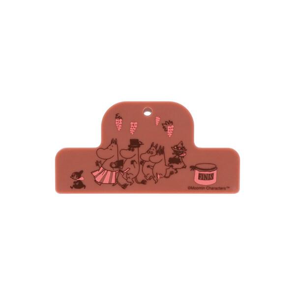 ムーミンコミックの世界観を閉じ込めたデザイン♪ウィンターシーズンにピッタリな、チョコレートを連想させる落ち着いたカラーリング。ムーミン一家が描かれた「マグネットクリップ」です。クリップにマグネットが付いているので、ホワイトボードや冷蔵庫に貼...