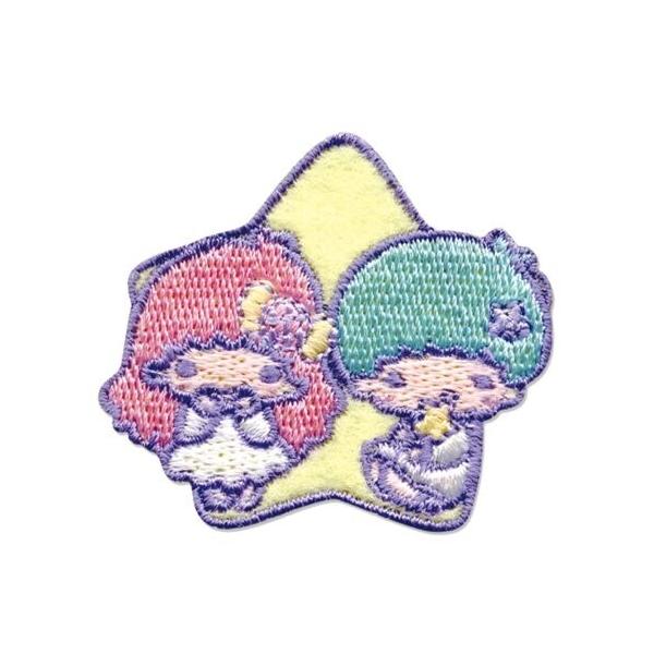 シール・アイロン両用タイプです。シールなのでペンケースやフャイルなどプラスチックにも接着できます。Tシャツやバッグなど衣類にはアイロンで接着できます。【特徴】パッケージサイズ:横50×高さ75mm入数:1枚接着方法:シール・アイロン両用■メ...