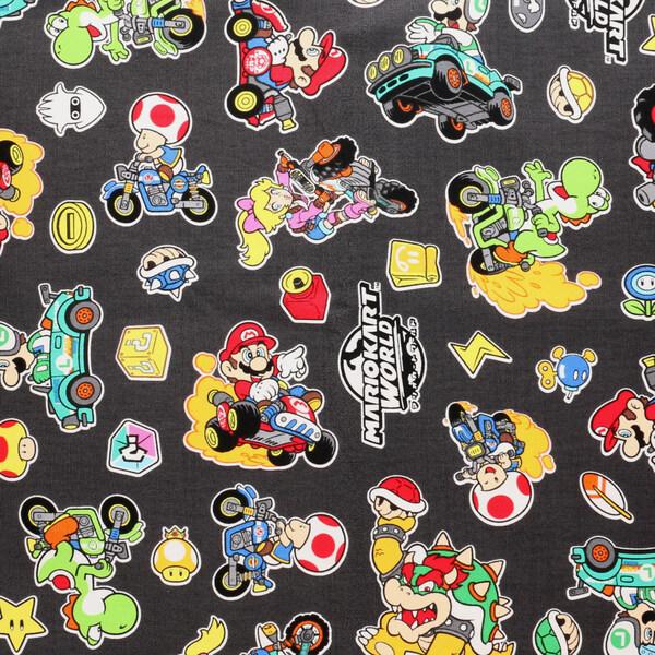 大人気の任天堂でお馴染みの「スーパーマリオ」からマリオカートデザインのオックス生地です。入園・入学用品の手作りに最適です。例えば、ランチョンマット、レッスンバック、お弁当袋、給食袋、コップ袋、シューズケース、体操着入れ、マスクなどの手作り素...
