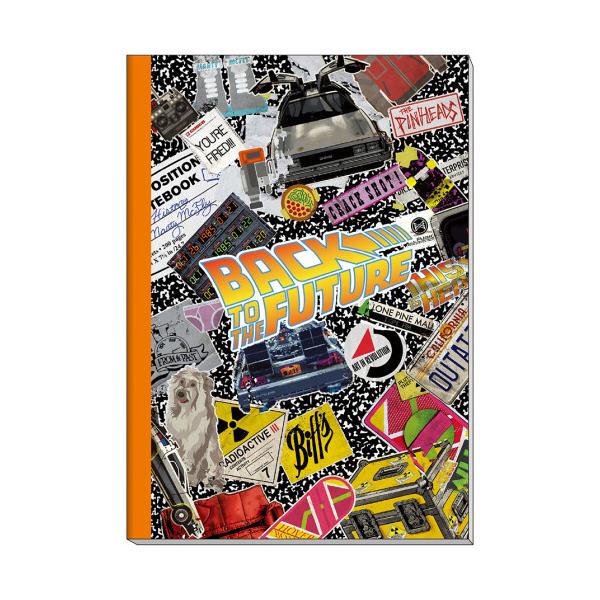 公開40周年で盛り上がる、SF映画「BACK TO THE FUTURE (バック・トゥ・ザ・フューチャー)」♪映画で登場するデロリアンや時計台などのモチーフやシーンがいっぱい、心躍るデザイン!A5サイズの「フリーノート」です。白無地なので...