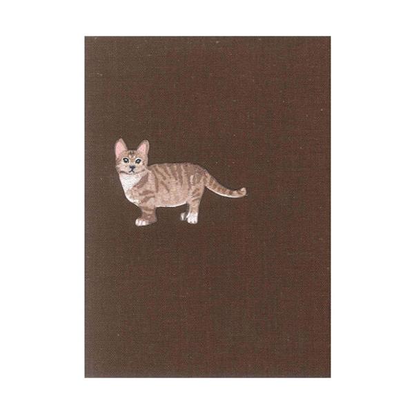 リアルな表情がかわいいアニマル柄♪カラフルなファブリック×刺繍ワッペンが、あたたかみがある「ブックカバー」です。生地をしっかり加工しているので、張りのある丈夫な仕上がり。本の表紙を差し込むだけで、簡単に装着できます。読書と動物好きな方へのプ...