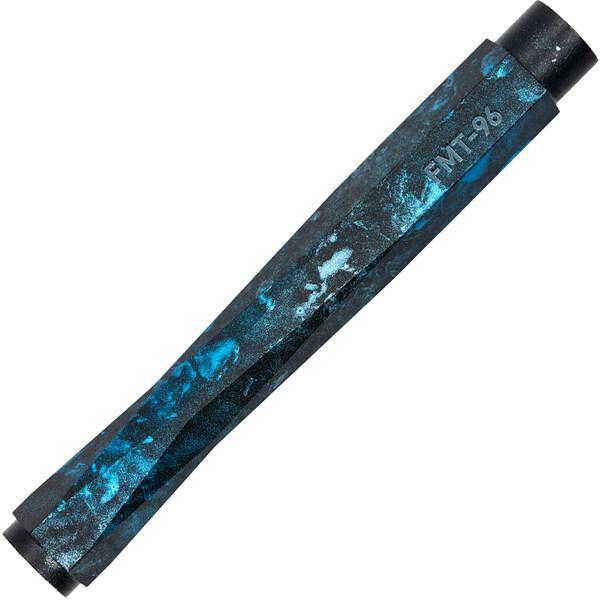 日本の卓越したエンジニアリングで製造した、製図用シャープペンシル「TechDraw (テックドロー) 2」シリーズ♪削り出しのようなシェイプで、無骨さがクールな印象の「Factory (ファクトリー)」モデル。シャープペン本体の軸を着せ替え...