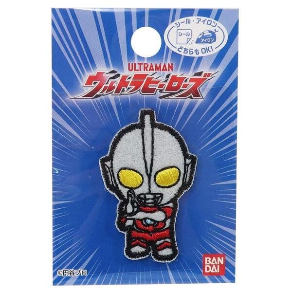 大人にも子供にも大人気の特撮ヒーロー【ウルトラマン】からまたまたNEWグッズが仲間入りこちらは洋服を自分スタイルにリメイクするのに欠かせない【アップリケワッペン】服やカバンを可愛らしくリメイクしてみませんか?《使用方法》ワッペンを付けたい場...