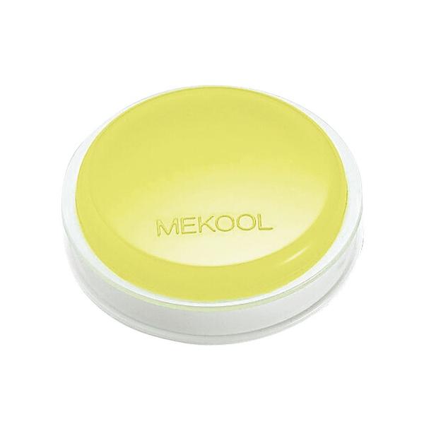 水のいらない指先スベリ止め。水を使わないクリームタイプなので紙を濡らしてしまう心配がありません。また、ケースに抗菌材入り樹脂を使用しているので、衛生的です。フタを本体裏側にはめ込むことができるので、使用中にフタをなくす心配がありません。ヒア...