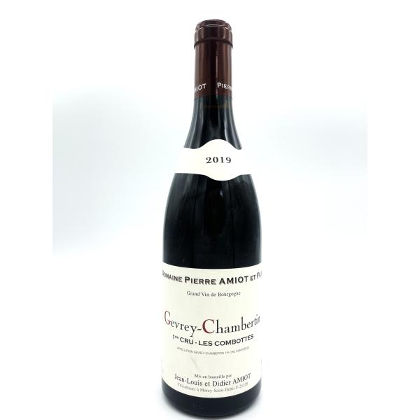 「ピエール・アミオ」は、現当主の兄弟、ジャン・ルイ氏とディディエ氏の父であるピエール氏によって1975年に設立されたドメーヌ。所有畑はモレ・サンドニを中心に8haとなっており、年間生産本数はおよそ4万本。五つの一級畑と、特級畑「クロ・ド・ラ...