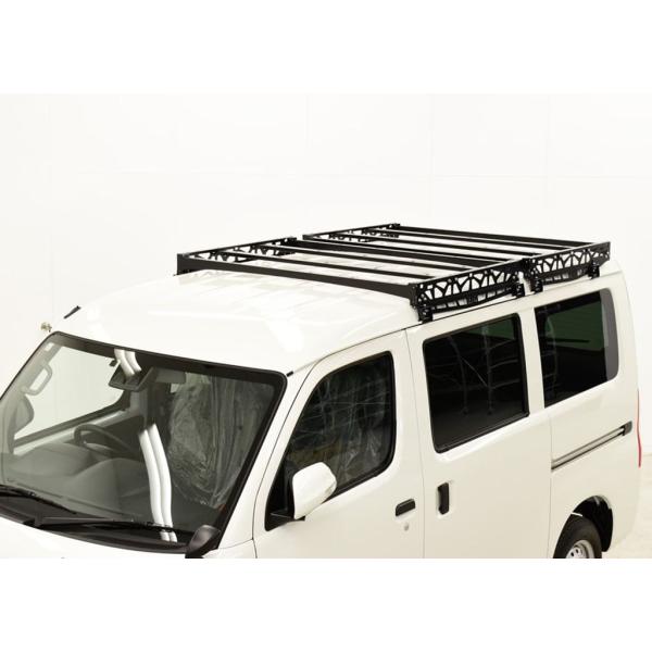 ハードカーゴからタウンエース用キャリアが登場！３分割式で簡単に取り付け可能です。・スチール製パウダーコート仕上げ・本体耐荷重100kg（フルセット装着時）・車検対応・３分割で取り付け簡単・フロントにワークライト、LEDマーカー取り付け可能・...