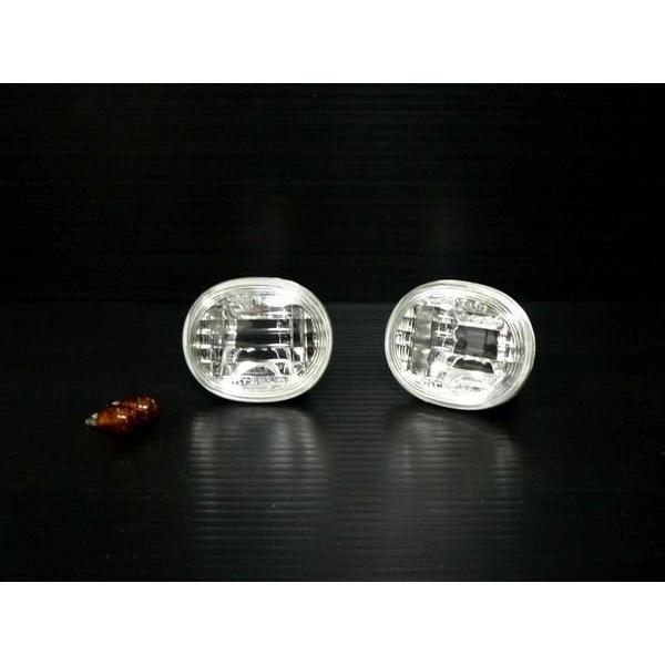 ○クリスタルサイドウインカー(左右セット・オレンジバルブ付き)○クリスタルサイドマーカーを装着する事により純正とは違うデザインでオシャレに！○別売のメッキバルブ(454円[税別])と同時購入すればサイドマーカーの送料のみで同梱発送可能です。...