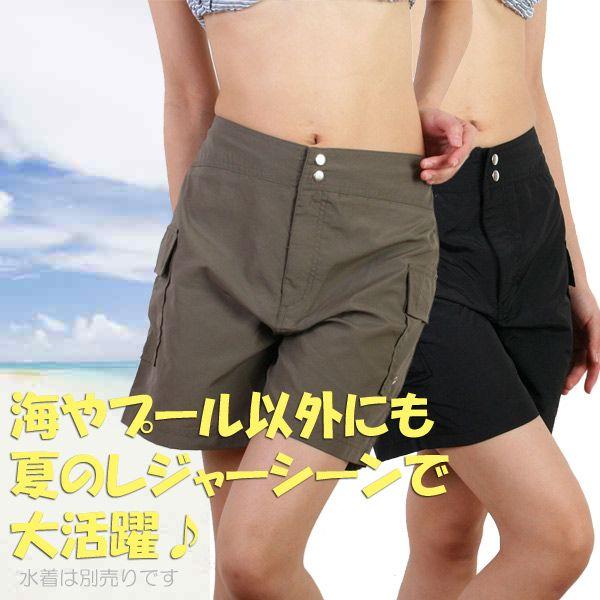 ビーチやプールサイドでの着用に最適♪ ショート丈のカーゴパンツ☆ベトつきにくく快適な軽量生地を使用しています◎ベルクロ付きのフラップポケットなので鍵などの小物を入れても安心♪ ウエストサイズは内側のドローコードで調節が可能です。ビーチ・プー...