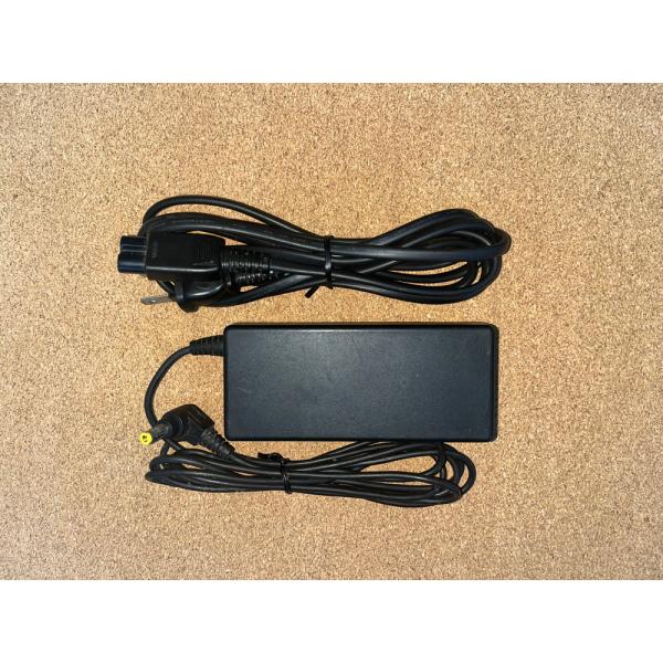 富士通 FMV-AC321 [FMV-LIFEBOOK E8220/C6220/S8225/S8220用ACアダプタ]中古品のため、傷や汚れがございます。
