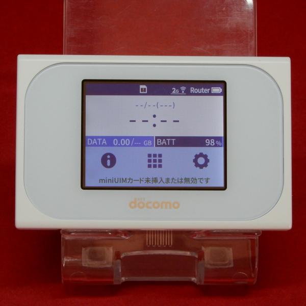 　ドコモのモバイルルーターです。　動作に異常はありません。　外観は、ディスプレー、側面、裏面に小傷がいくつかあります。　付属品：バッテリー、背面パネル欠品：純箱、クレードル N02、かんたんセットアップマニュアル、注意事項携帯のIMEI判定...