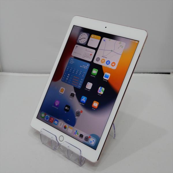 　IPADPROの 32GB　Wi-fi+Cellular(DocomoSIMロック解除済)モデルです。ディスプレイに傷はないですが縁部分に赤い変色があります。本体には微かな傷がいくつかありますが目立つ傷等はありません。データ初期化済みで初...