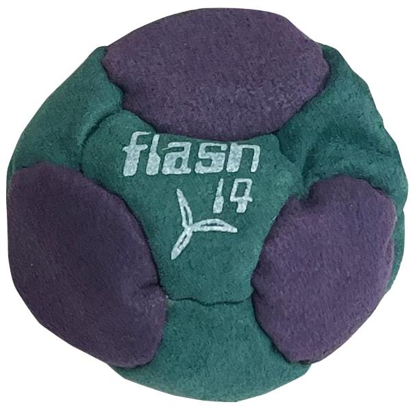 【商品概要】サイズ: 直径約4.5cm重量: 50g材質: アマーラ(人工皮革)、サンド(砂)【商品説明】【商品詳細】ブランド：HATAS商品種別：おもちゃ商品名：HATAS サンド フットバッグ 14面 FLASH パープル・グリーン H...